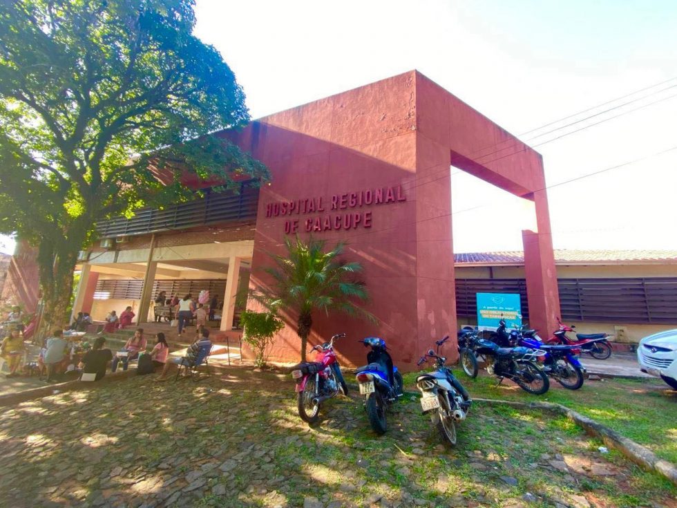49 pacientes fueron evacuados tras incendio en Hospital de Caacupé - trece