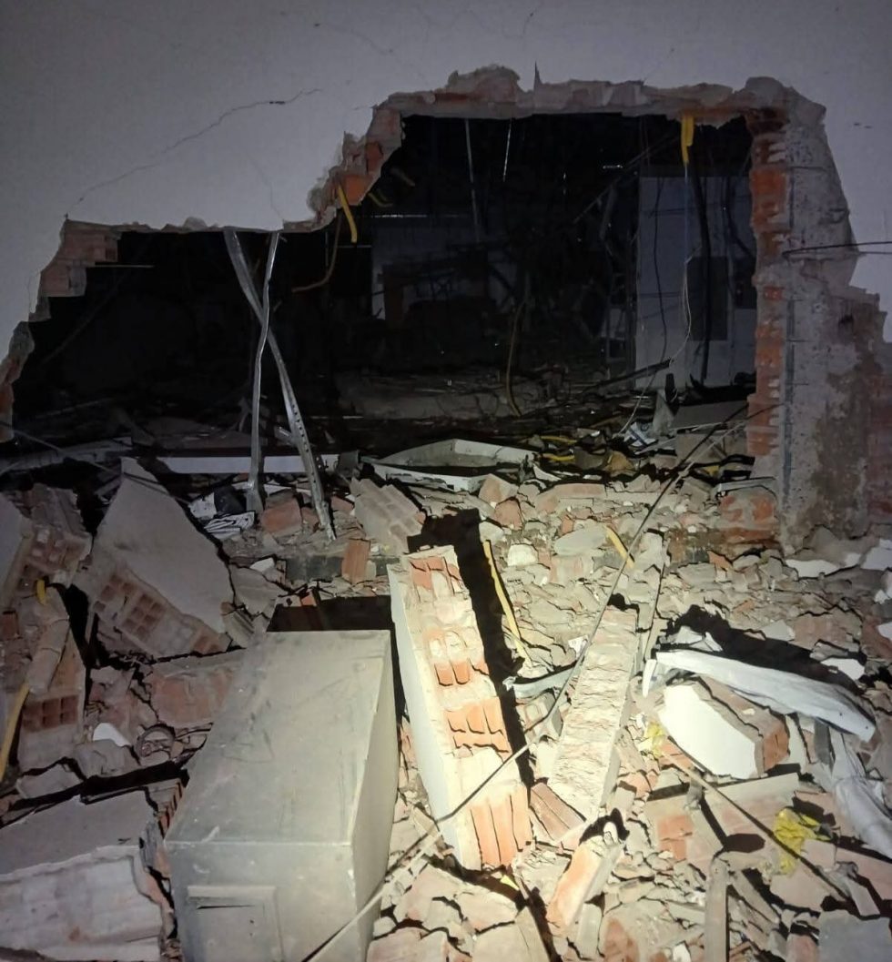 Grupo armado hizo explotar un banco en Katueté - trece