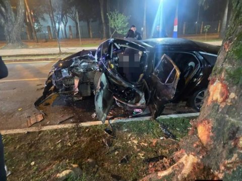 Jóvenes resultaron heridos tras chocar contra un árbol en Ciudad del ...
